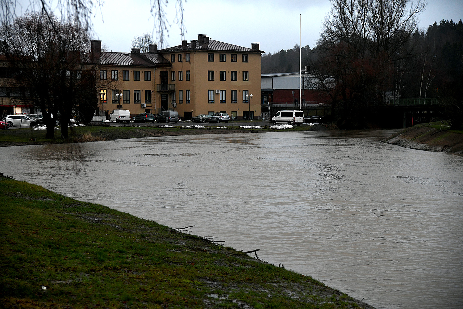 Perniönjoki nousee pelloille - Perniönseudun Lehti
