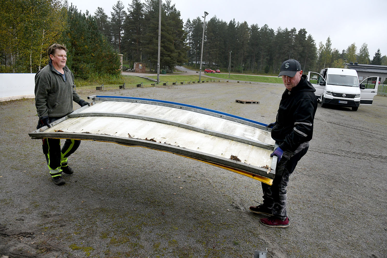 Melassuon kaukalo purkuun, uusi tilalle ennen jääkauden alkua ...